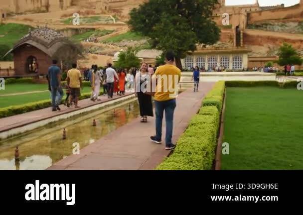 JAIPUR, INDIA 11 AUGUST 2019 : Crowd of tourists from all over the ...