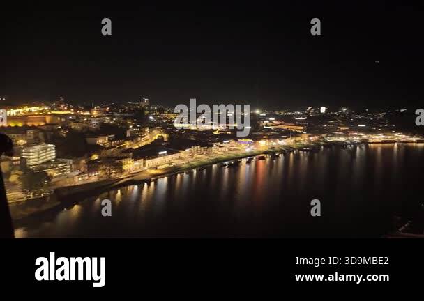 PORTO, PORTUGAL - NOVEMBER 30, 2025: This elevated, wide-angle ...
