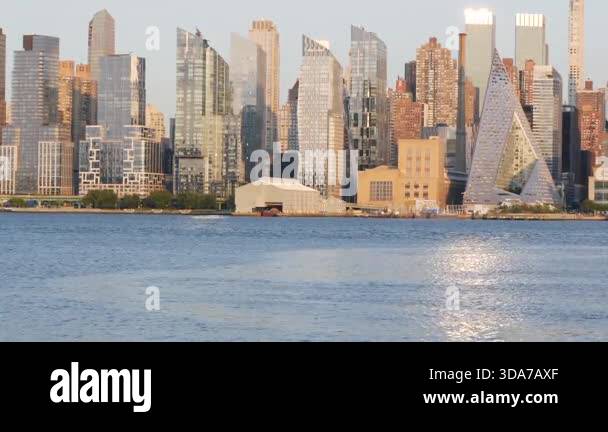New York City Manhattan Midtown skyline, Hells kitchen from New Jersey ...