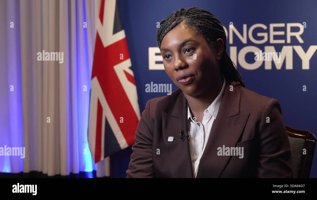 Welfare line Stock Videos & Footage - HD and 4K Video Clips - Alamy