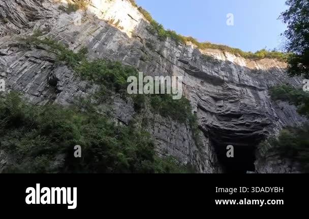Three iconic bridges Stock Videos & Footage - HD and 4K Video Clips - Alamy