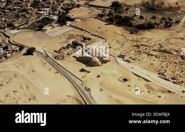 Discover an aerial view of the magnificent Great Sphinx and the iconic ...