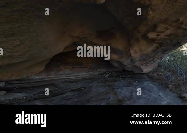 Entering Small Cave in Hummingbird Tunnel Cave - Action Camera Simi ...
