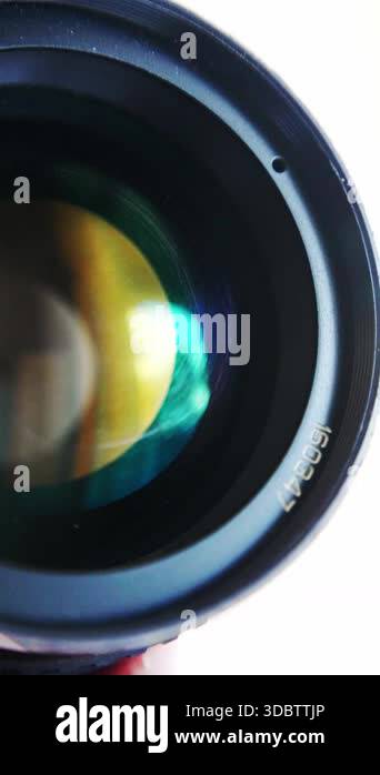 symmetrical lens reflections, precisely crafted aperture blades pattern ...
