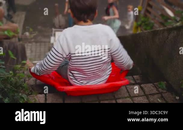 Kid react Stock Videos & Footage - HD and 4K Video Clips - Alamy