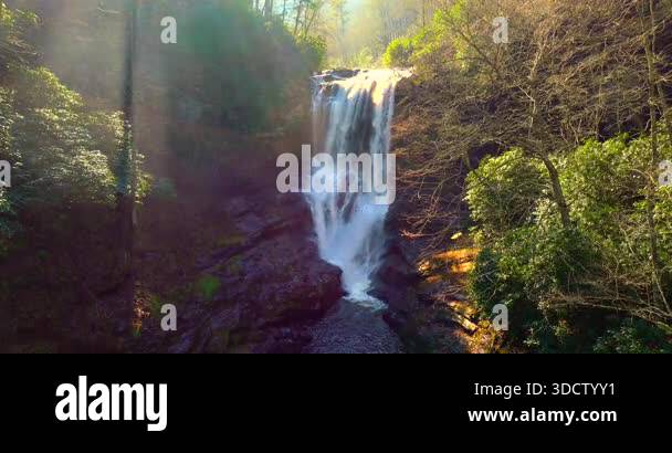 Beautiful fall scenery at Dry Falls in North Carolina. Cascading ...