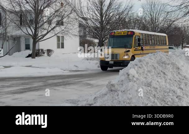 Snow covered school bus Stock Videos & Footage - HD and 4K Video Clips ...