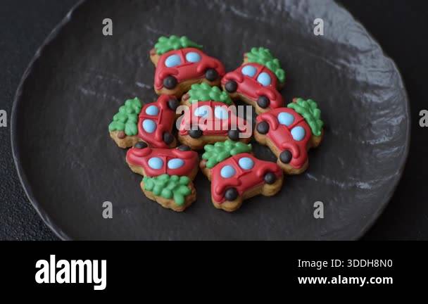 Gingerbread, Christmas cookies, and ornamental holiday baked goods ...