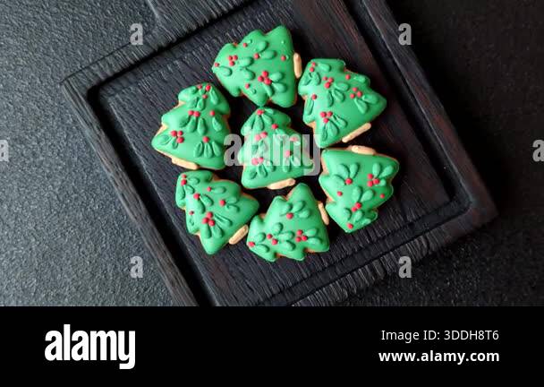 Gingerbread, Christmas cookies, and ornamental holiday baked goods ...