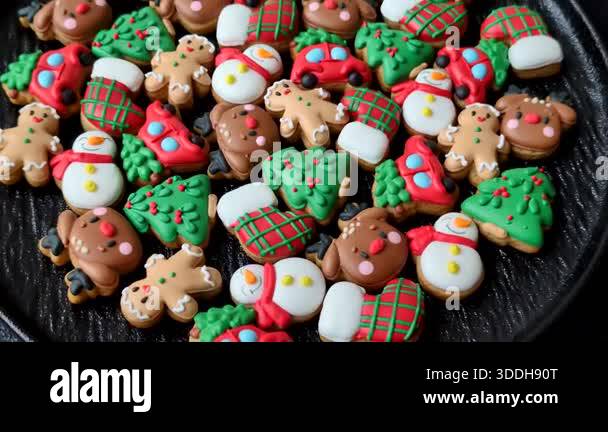 Gingerbread, Christmas cookies, and ornamental holiday baked goods ...