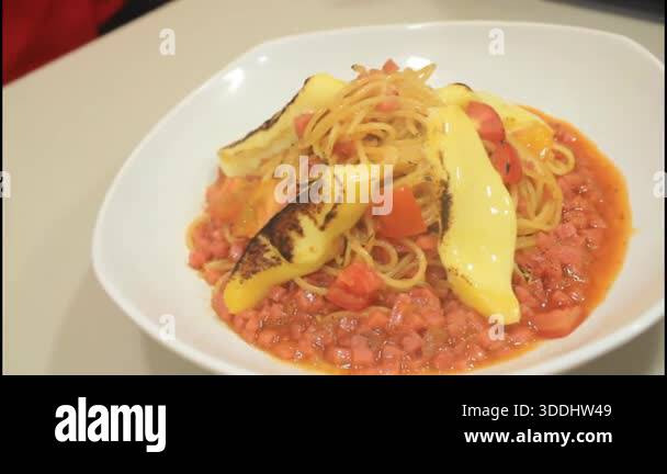 Gourmet Spaghetti with Minced Meat Sauce and Grilled Halloumi Stock ...