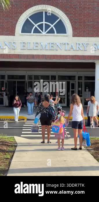 Parents queue drop off Stock Videos & Footage - HD and 4K Video Clips ...