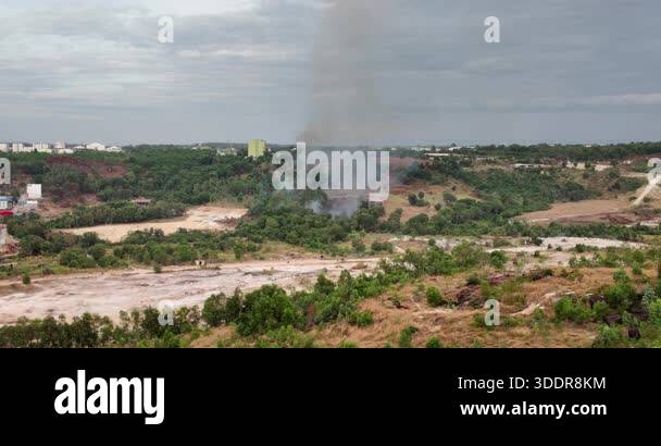 Buildings in fire Stock Videos & Footage - HD and 4K Video Clips - Alamy