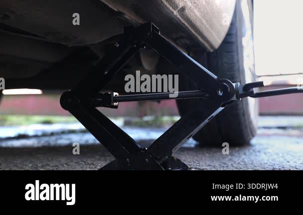 Setting machine position of vehicle using special diamond jack during ...