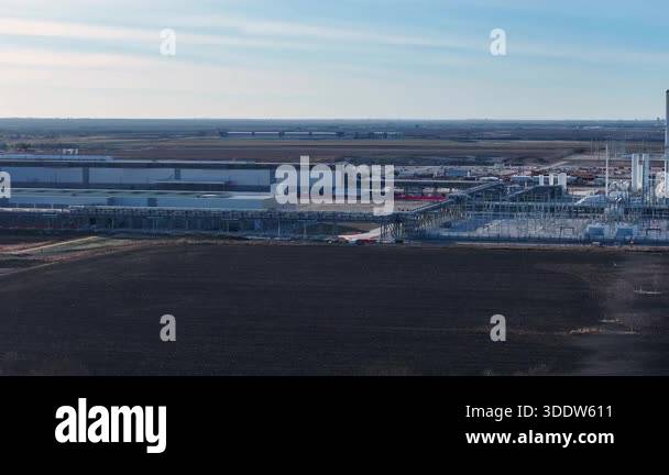 Taylor, TX - 31 December 2025: Sideways pan across construction of ...