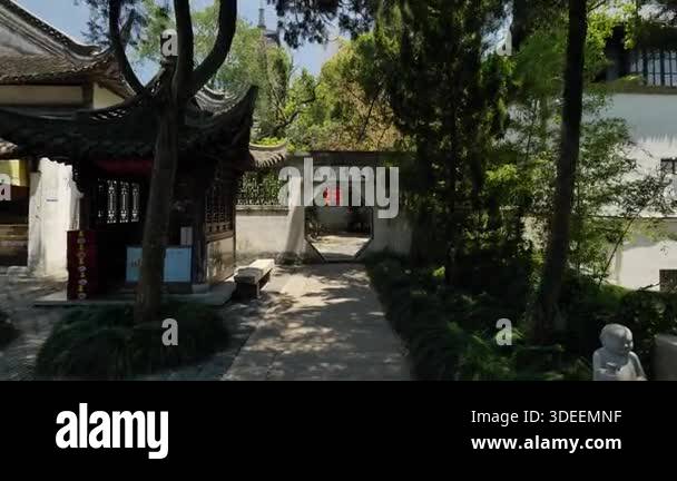 Yangzhou, China - March 8th 2022: scenery inside daming temple. High ...