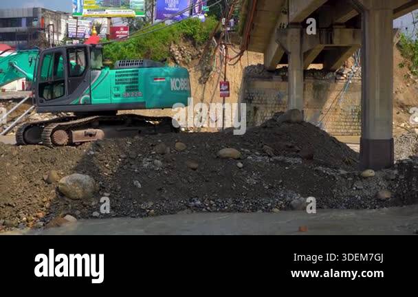 Workers at construction site during disaster in India. High quality 4k ...
