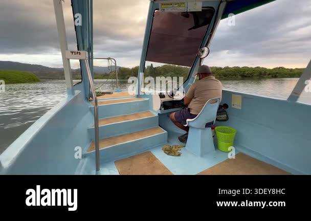 Boat transport on Tarcoles River in Carara National Park in western ...