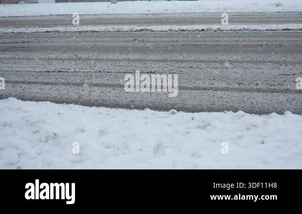 Slush ice, slurry mixture of small ice crystals, snow and liquid water ...