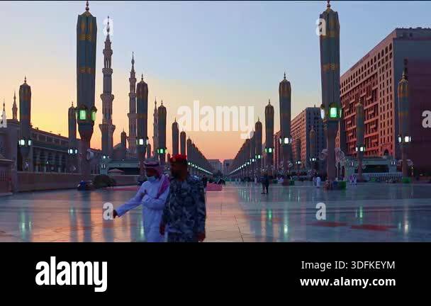 3 December 2021 Masjid al-Nabawi (Mosque of the Prophet), Madinah Al ...