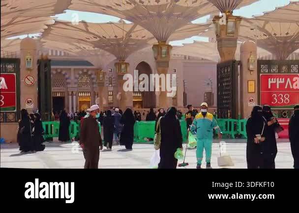 3 December 2021 Masjid al-Nabawi (Mosque of the Prophet), Madinah Al ...