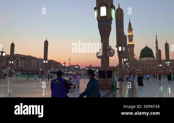 3 December 2021 Masjid al-Nabawi (Mosque of the Prophet), Madinah Al ...