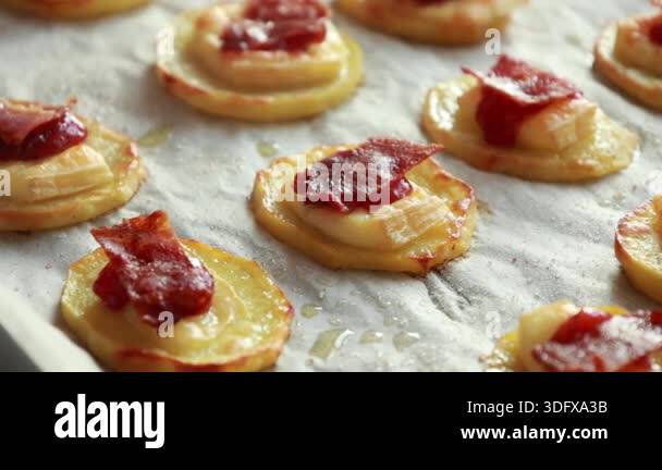 Potatoes Topped with Brie, Cranberry Jam, and Bacon Party Appetizer ...