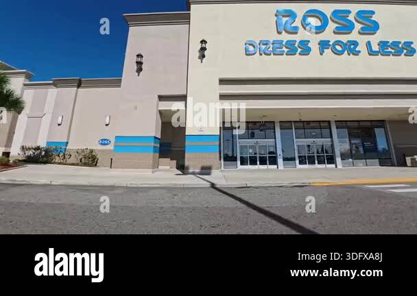 Lakeland, Fla USA - 01 06 26: Lakeland Florida Retail strip mall ROSS ...
