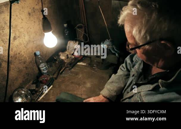 Professional car mechanic Stock Video Footage - Alamy