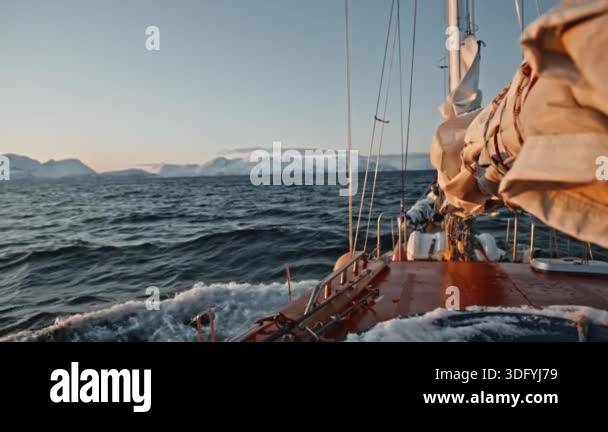 Around the world Arctic yacht goes along the northern cold waves ...