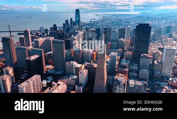 San Francisco, USA, 9 January 2026: Eye-catching scenery of San ...
