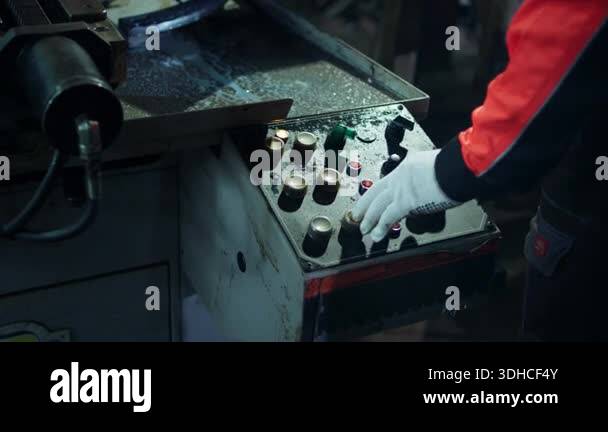 Operator on power press Stock Videos & Footage - HD and 4K Video Clips ...