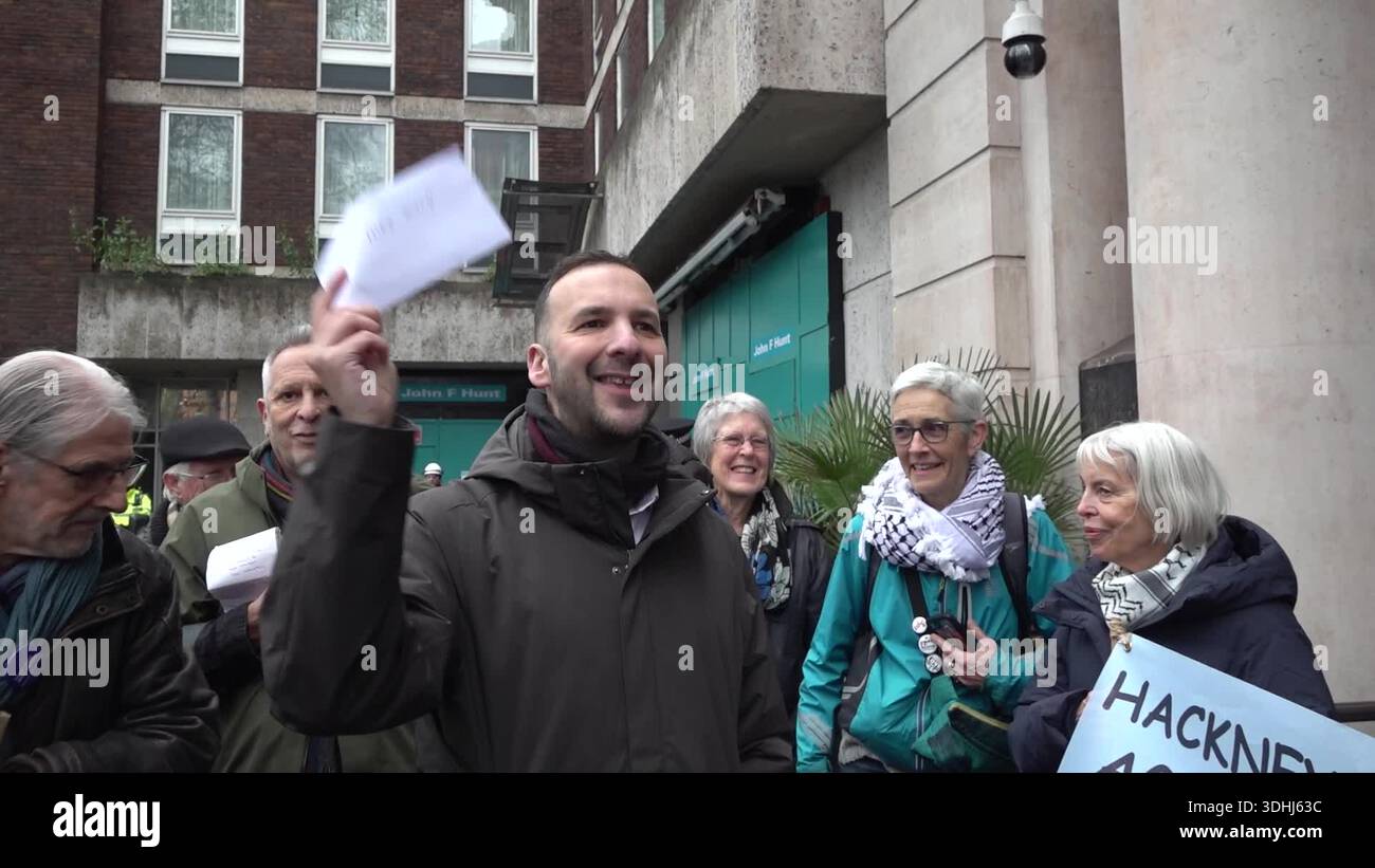 Zack Polanski joins a protest outside Palantir's London HQ Stock Video ...