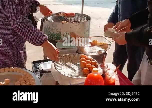 Vietnamese woman making rice cake Stock Video Footage - Alamy