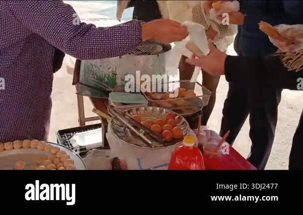 Vietnamese woman making rice cake Stock Video Footage - Alamy