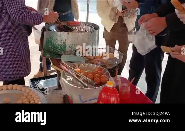 Vietnamese woman making rice cake Stock Video Footage - Alamy