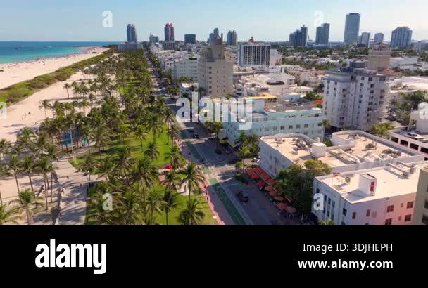 Ocean Drive street in Miami Beach. American iconic travel destination ...