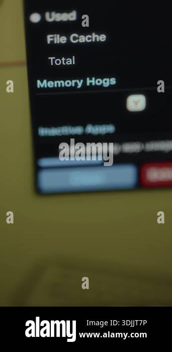 Clean button to remove the inactive apps Stock Video Footage - Alamy