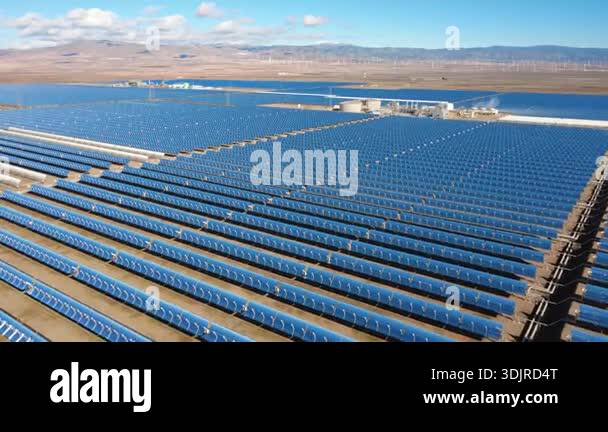 Extensive solar thermal energy plant with parabolic troughs generating ...