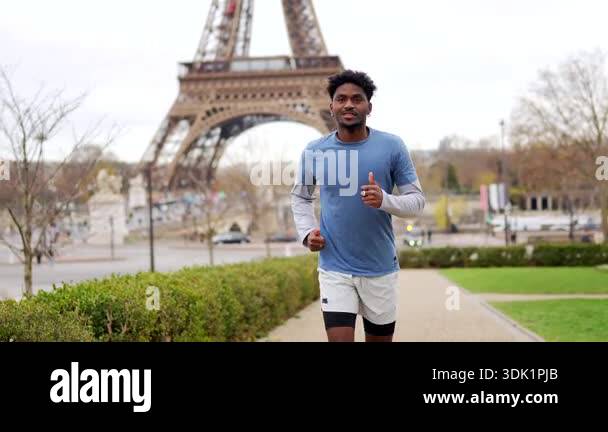 Athletic african american man enjoying his morning run in a park in ...