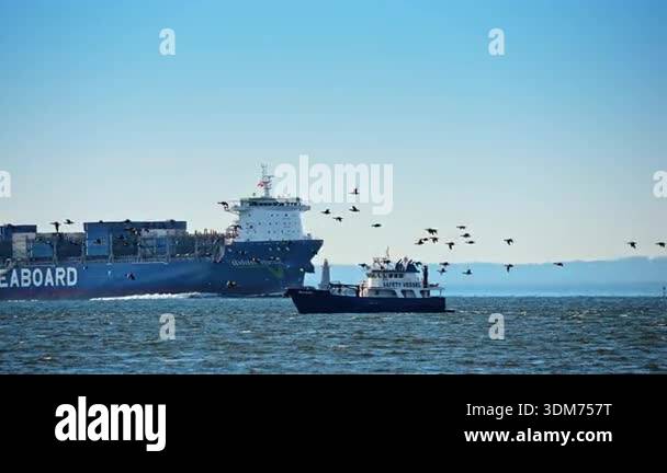 New York, USA, 24 December 2025: Large cargo ship approaches the ...