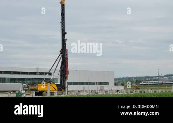Drilling rig pile driver Stock Videos & Footage - HD and 4K Video Clips ...