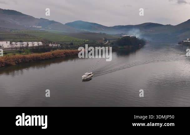 Douro boat portugal Stock Videos & Footage - HD and 4K Video Clips - Alamy