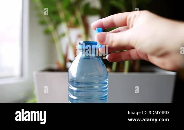 Tethered cap Stock Videos & Footage - HD and 4K Video Clips - Alamy