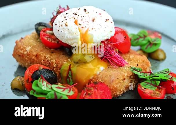 Poached tomatoes Stock Videos & Footage - HD and 4K Video Clips - Alamy