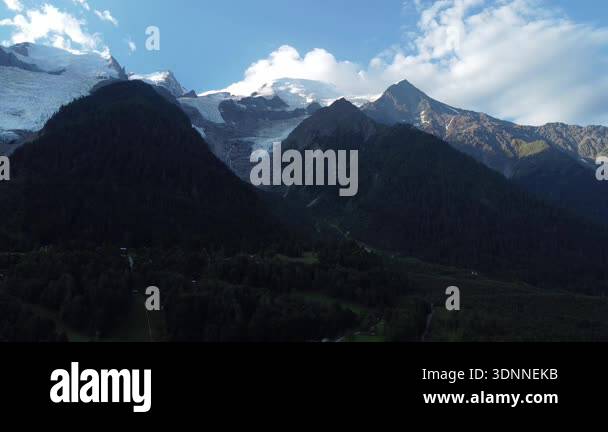 A breathtaking view of Mont Blanc, the highest peak in the Alps ...