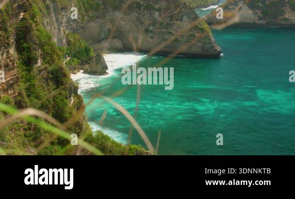 Turquoise bay and limestone cliffs viewed from above at Diamond Beach ...