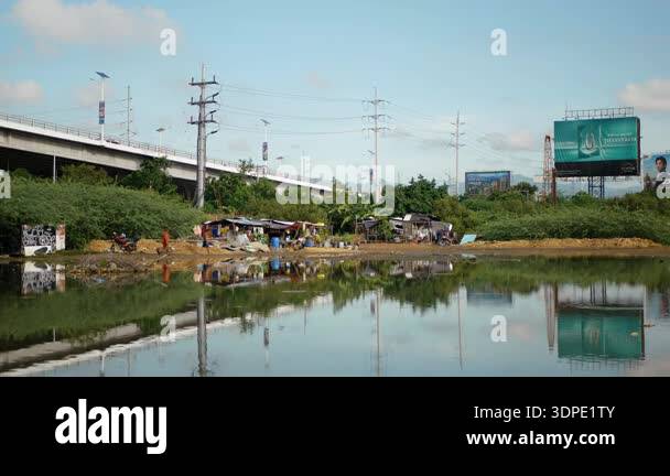 Urban poor poverty homeless people slum squatter ghetto Mandaue ...
