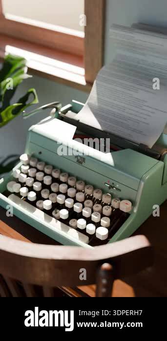 Crazy mecanical typing machine animation Stock Video Footage - Alamy