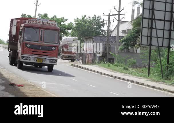 Indian cargo truck Stock Videos & Footage - HD and 4K Video Clips - Alamy